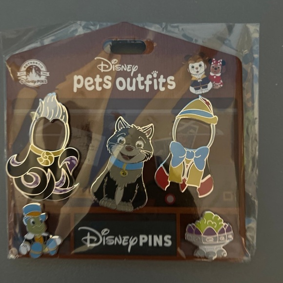 Disney | Accessories | Disney Pets Outfits 5 Pin Set Lucifer Ursula ...